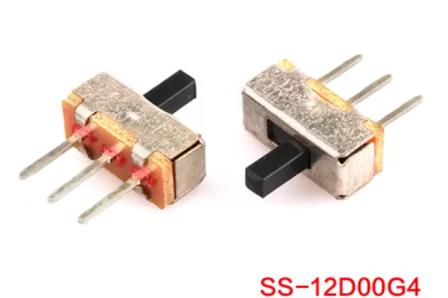 Công tắc gạt 3P SS-12D00 1P2T